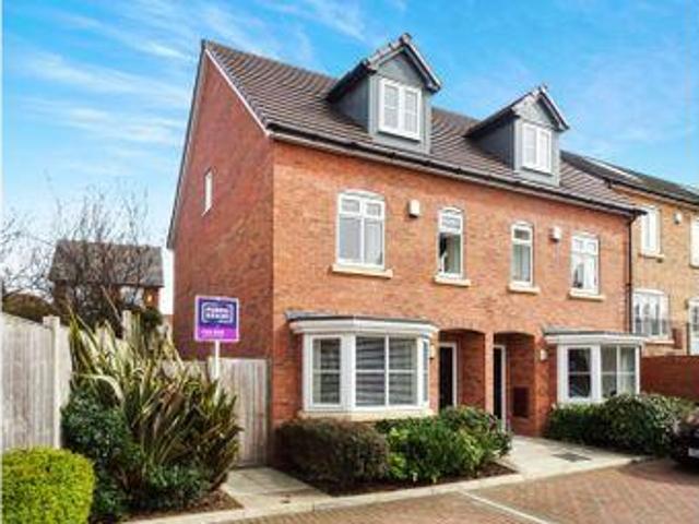 3 Bedrooms Semi detached house for sale in Waterside Drive, Frodsham WA6