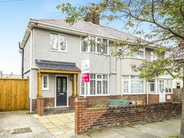 3 Bedrooms Semi detached house for sale in Waverley Road, Hoylake, Wirral CH47