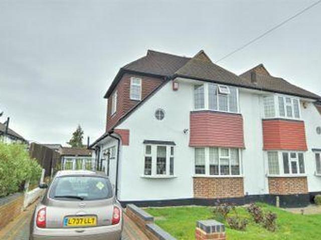 3 Bedrooms Semi detached house for sale in Waddington Way, London SE19