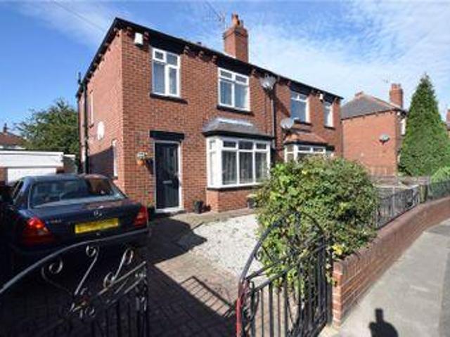3 Bedrooms Semi detached house for sale in Waincliffe Mount, Leeds, West Yorkshire LS11