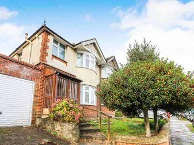 3 Bedrooms Semi detached house for sale in Walcot Avenue, Luton LU2