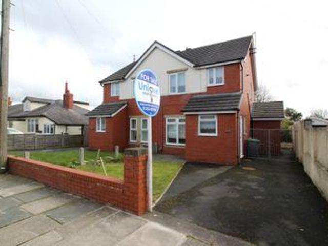 3 Bedrooms Semi detached house for sale in Warley Road, Blackpool FY2