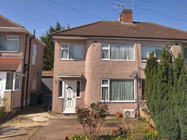 3 Bedrooms Semi detached house for sale in Warwick Avenue, Harrow, Middlesex HA2