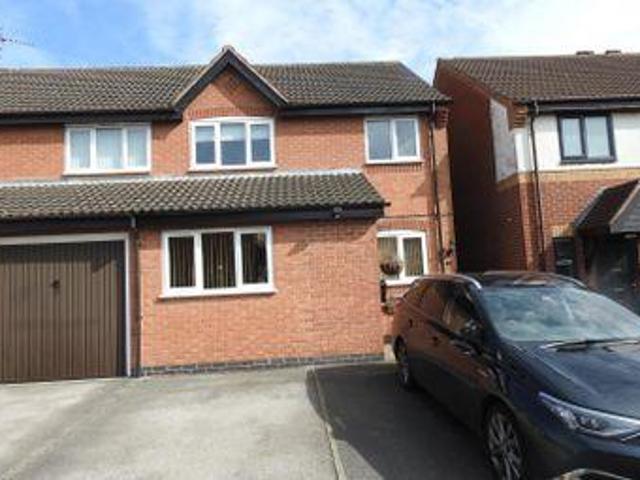 3 Bedrooms Semi detached house for sale in Webb Street, Newstead Village, Nottingham NG15