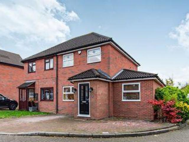 3 Bedrooms Semi detached house for sale in Webber Close, Elstree, Borehamwood WD6