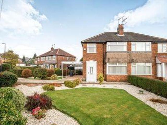 3 Bedrooms Semi detached house for sale in Wedderburn Avenue, Harrogate, North Yorkshire. HG2