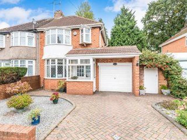 3 Bedrooms Semi detached house for sale in Wells Road, Solihull B92