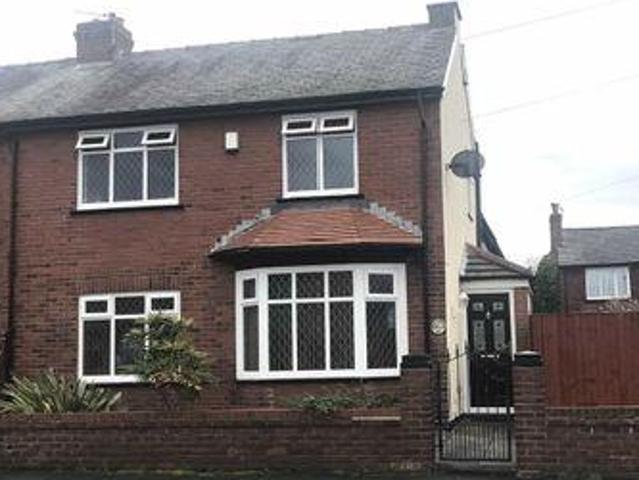 3 Bedrooms Semi detached house for sale in Wensleydale Road, Leigh WN7