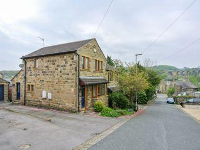 3 Bedrooms Semi detached house for sale in Wesley Terrace, Denby Dale, Huddersfield HD8