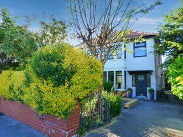 3 Bedrooms Semi detached house for sale in West Drive, Thornton Cleveleys, Lancashire FY5