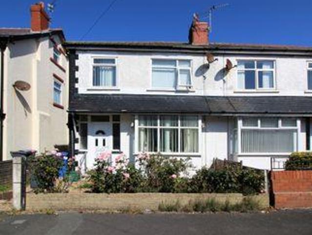 3 Bedrooms Semi detached house for sale in West Drive West, Lancashire FY5