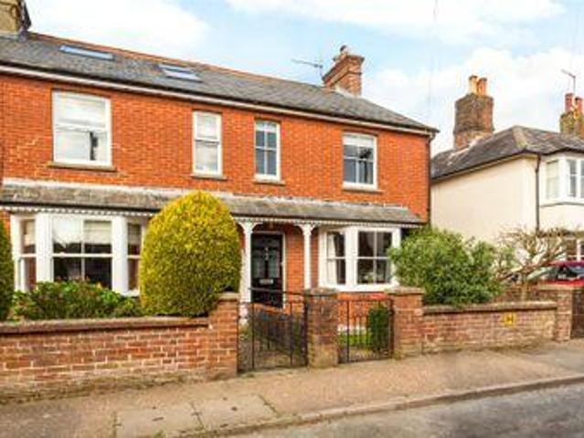 3 Bedrooms Semi detached house for sale in West Parade, Horsham, West Sussex RH12