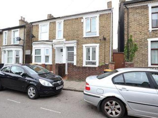 3 Bedrooms Semi detached house for sale in Western Street, Bedford, Bedfordshire MK40