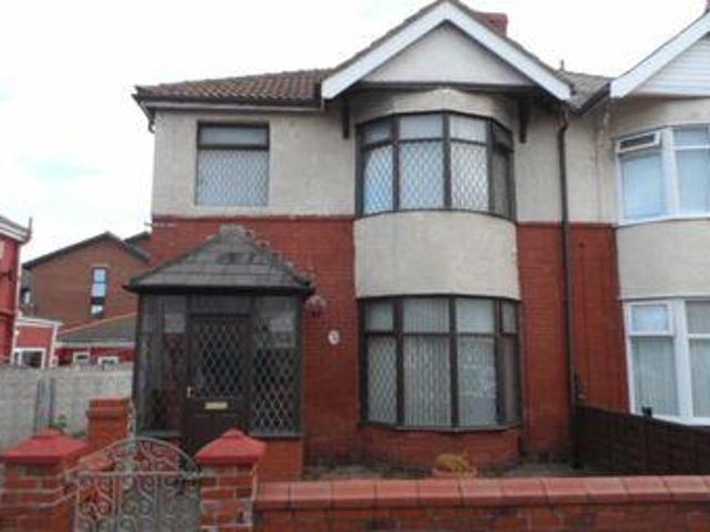 3 Bedrooms Semi detached house for sale in Westfield Road, Blackpool FY1
