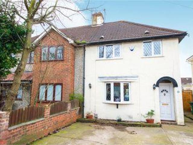 3 Bedrooms Semi detached house for sale in Westlea Road, Broxbourne EN10