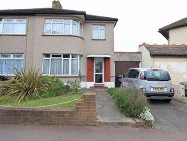 3 Bedrooms Semi detached house for sale in Westrow Drive, Barking, Essex IG11