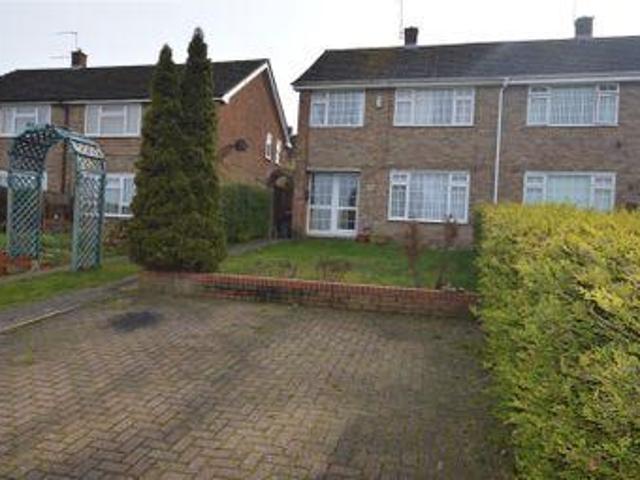 3 Bedrooms Semi detached house for sale in Wheatfield Road, Luton LU4