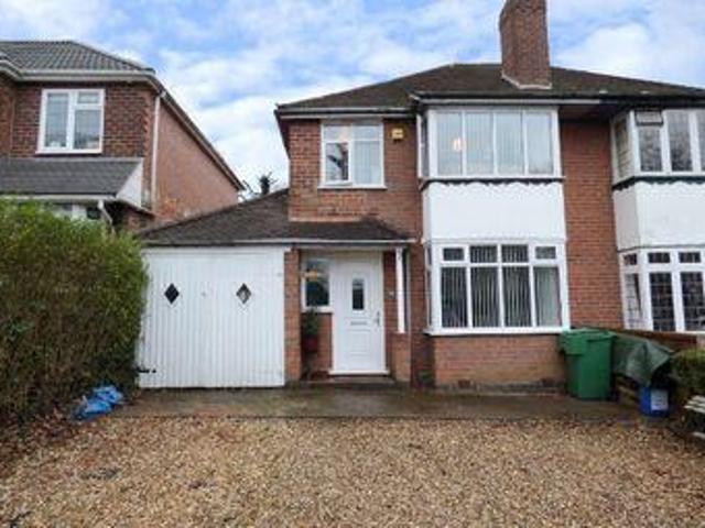 3 Bedrooms Semi detached house for sale in Whetty Lane, Rubery B45
