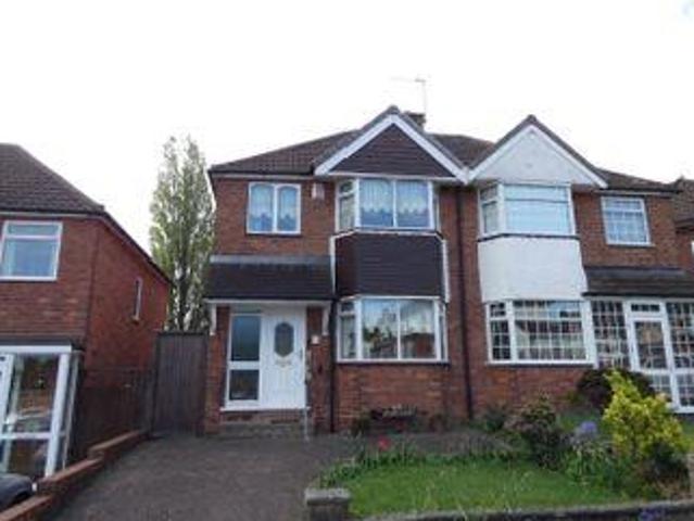 3 Bedrooms Semi detached house for sale in White Farm Road, Sutton Coldfield B74