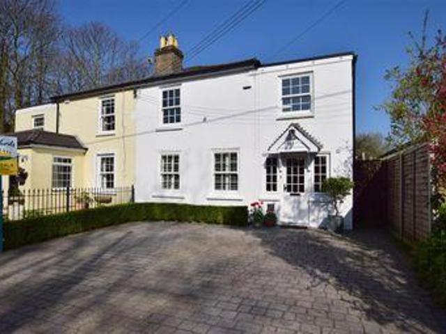 3 Bedrooms Semi detached house for sale in White Post Lane, Sole Street, Kent DA13