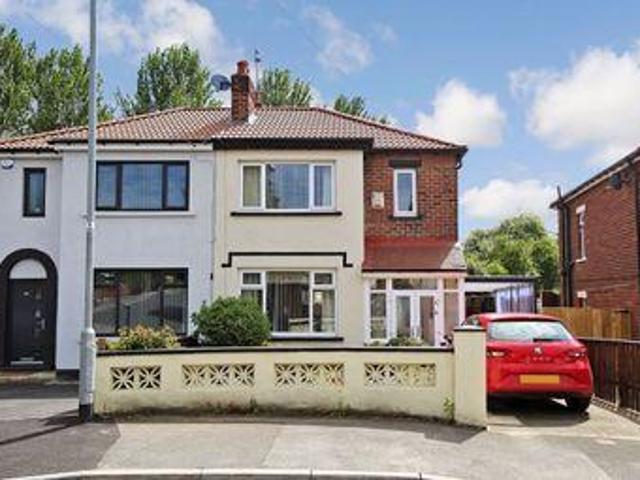3 Bedrooms Semi detached house for sale in Whitebridge Avenue, Leeds LS9
