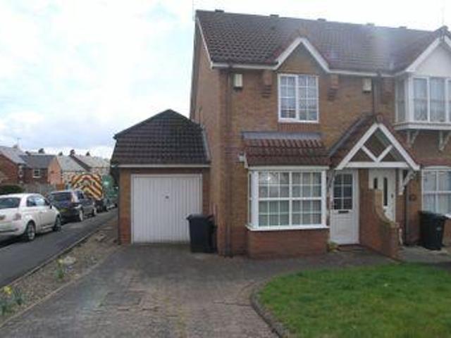 3 Bedrooms Semi detached house for sale in Whitefriars Drive, Halesowen B63