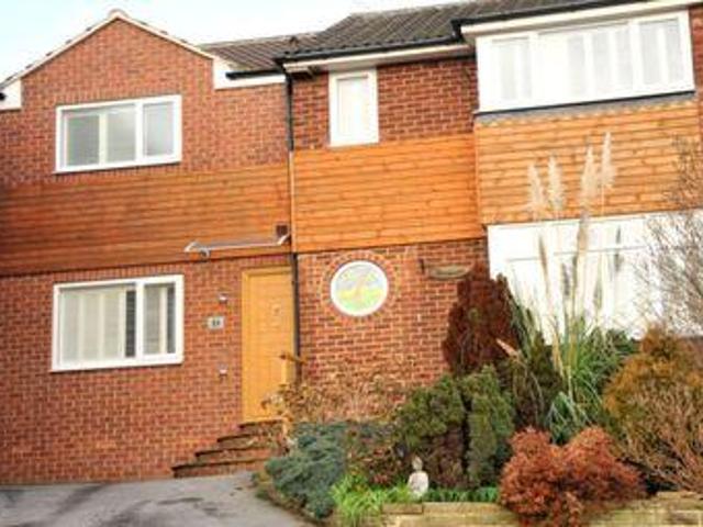 3 Bedrooms Semi detached house for sale in Whitehall Crescent, Wakefield WF1