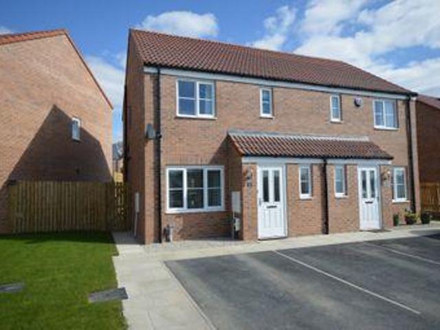 3 Bedrooms Semi detached house for sale in Whitwell Close, Wakefield WF2