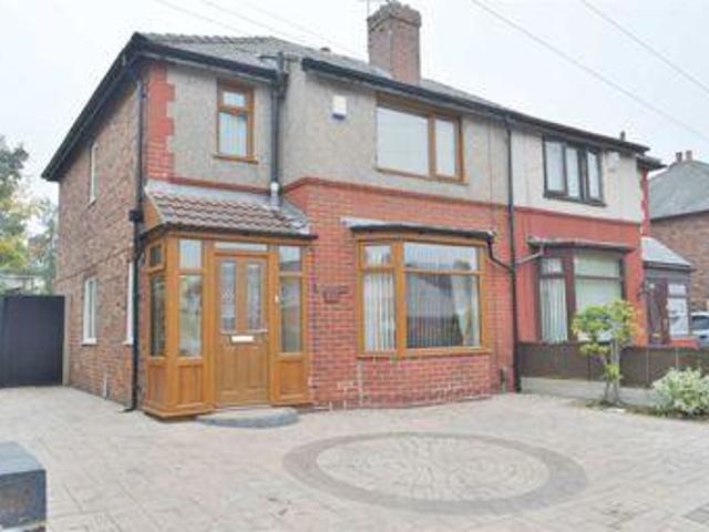 3 Bedrooms Semi detached house for sale in Wigan Road, Leigh WN7