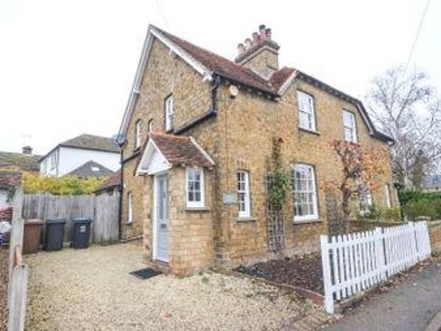 3 Bedrooms Semi detached house for sale in Wigram Cottages, Hadham Cross, Much Hadham, Hertfordshire SG10