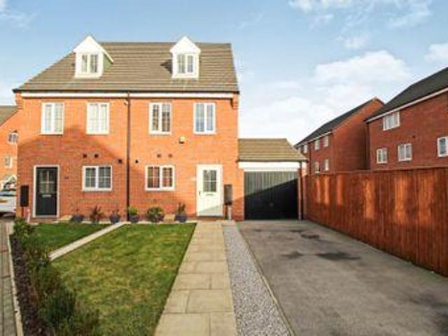 3 Bedrooms Semi detached house for sale in Wild Flower Way, Middleton LS10