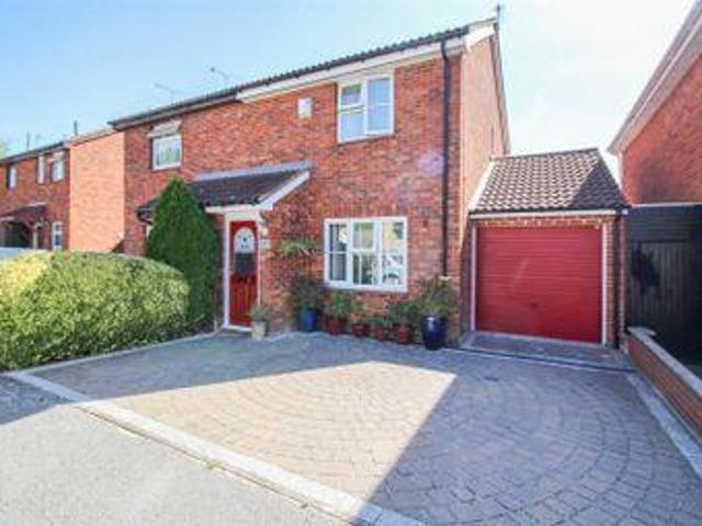 3 Bedrooms Semi detached house for sale in Wildwood Road, Sturry, Canterbury CT2