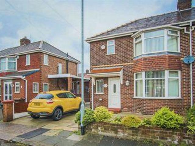 3 Bedrooms Semi detached house for sale in Wilfred Road, Eccles, Manchester M30