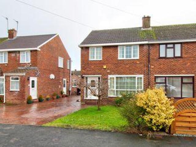 3 Bedrooms Semi detached house for sale in Willow Close, Liswerry, Newport NP19