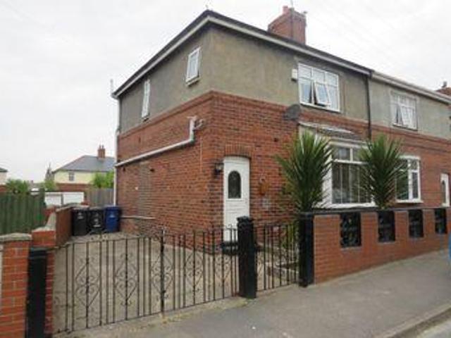 3 Bedrooms Semi detached house for sale in Willow Dene Road, Grimethorpe, Barnsley S72