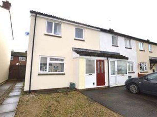 3 Bedrooms Semi detached house for sale in William Gough Close, Cheltenham GL51
