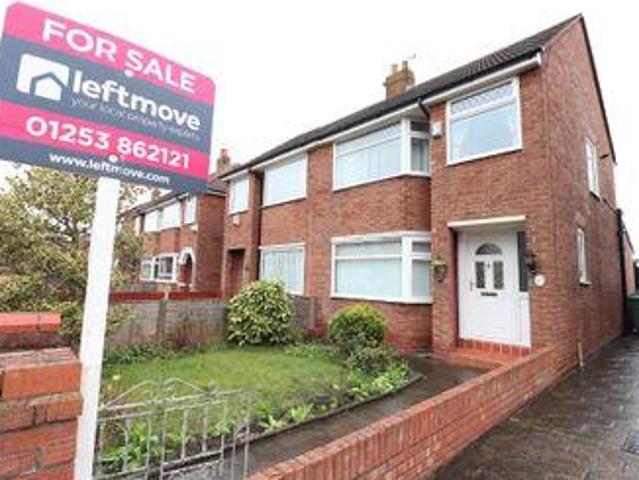 3 Bedrooms Semi detached house for sale in Wingate Avenue, Thornton Cleveleys, Blackpool, Lancashire FY5