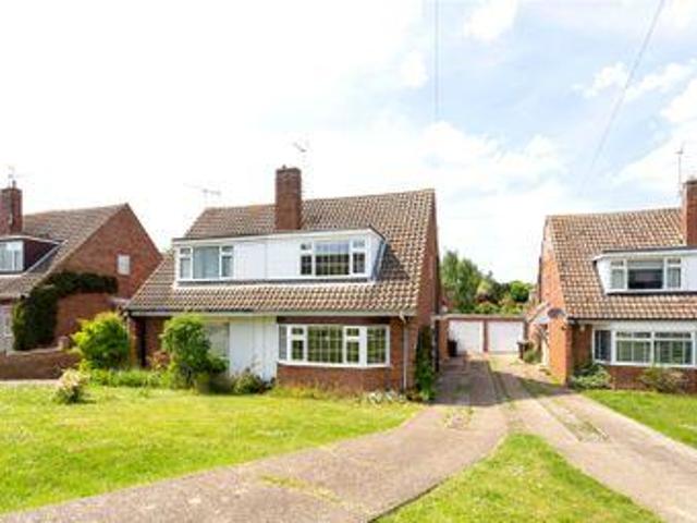 3 Bedrooms Semi detached house for sale in Windmill Avenue, St. Albans, Hertfordshire AL4