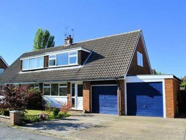 3 Bedrooms Semi detached house for sale in Windmill Gardens, Selby YO8