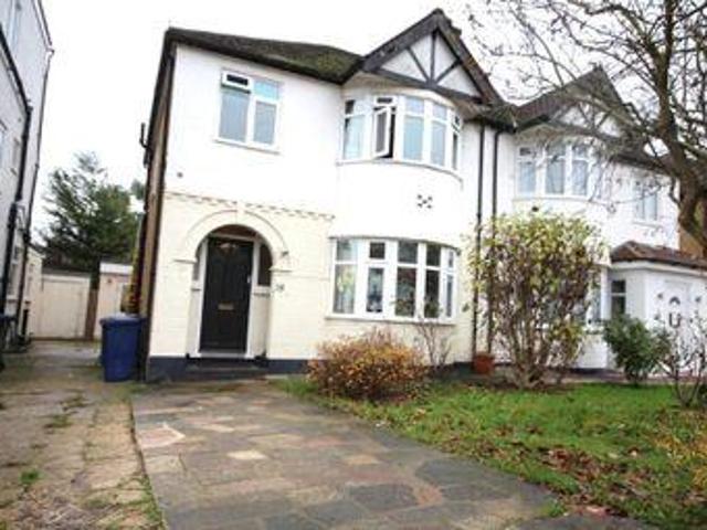 3 Bedrooms Semi detached house for sale in Windsor Avenue, Edgware HA8