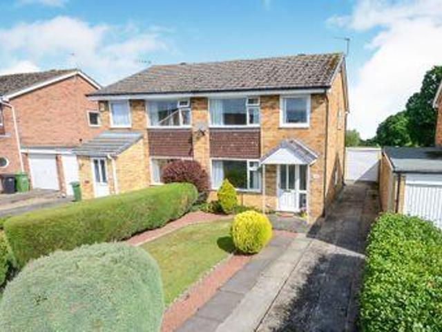 3 Bedrooms Semi detached house for sale in Windsor Drive, Wigginton, York YO32