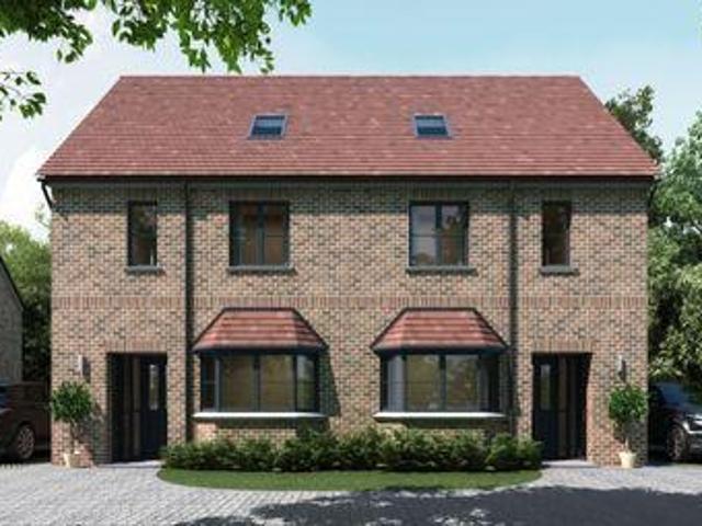 3 Bedrooms Semi detached house for sale in Wisteria Mews, South Cheam, Sutton SM2