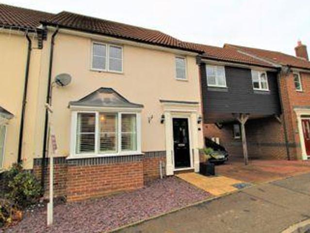 3 Bedrooms Semi detached house for sale in Wren Close, Stanway, Colchester CO3