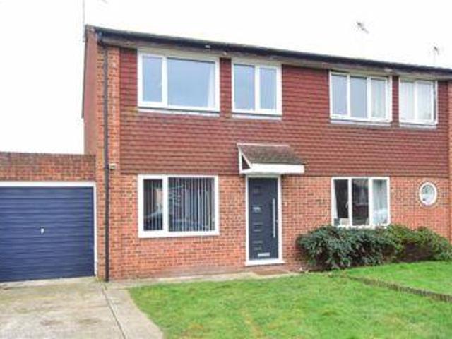 3 Bedrooms Semi detached house for sale in Wrentham Avenue, Herne Bay, Kent CT6