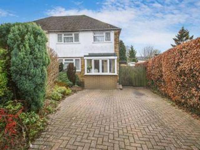 3 Bedrooms Semi detached house for sale in Totteridge Drive, High Wycombe HP13