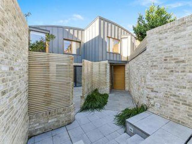 3 Bedrooms Semi detached house for sale in Townley Street, London SE17