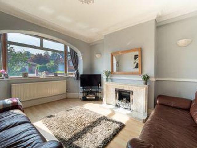 3 Bedrooms Semi detached house for sale in Tockholes Road, Darwen BB3