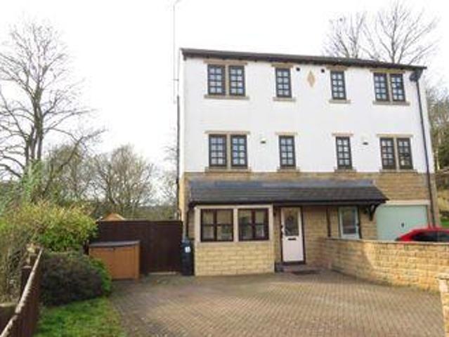 3 Bedrooms Semi detached house for sale in Tawny Beck, Leeds LS13