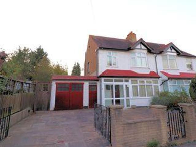 3 Bedrooms Semi detached house for sale in Taylor Road, Wallington SM6