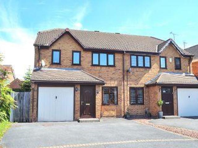 3 Bedrooms Semi detached house for sale in Tayside Close, Stenson Fields DE24